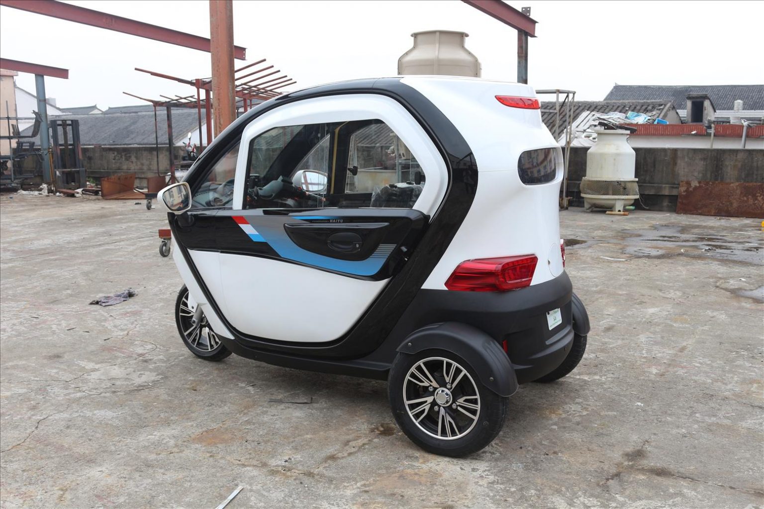 Electric Mobility Vehicle Monster - Green Power